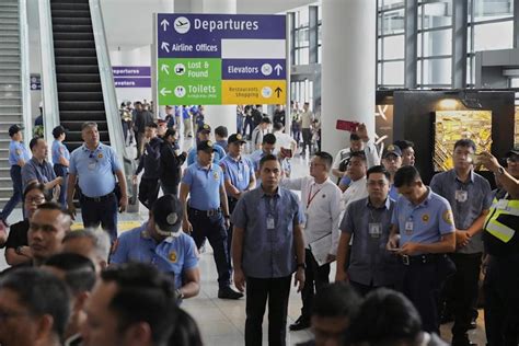 Philippine Ex Leader Duterte Is Being Flown To The Hague To Face