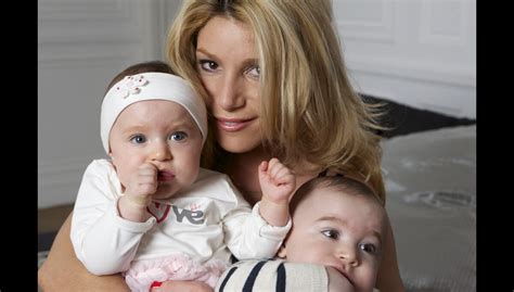 Vidéo Exclusif Lola Marois et ses adorables jumeaux Jules et Bella