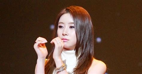 귀여운 하트 날리는 스텔라 가영