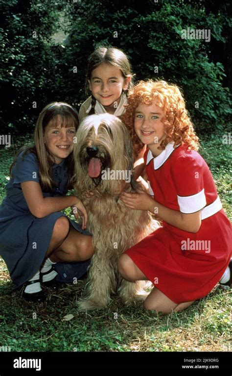 Emily Ann Lloyd Camilla Belle Ashley Johnson Film Annie A Royal
