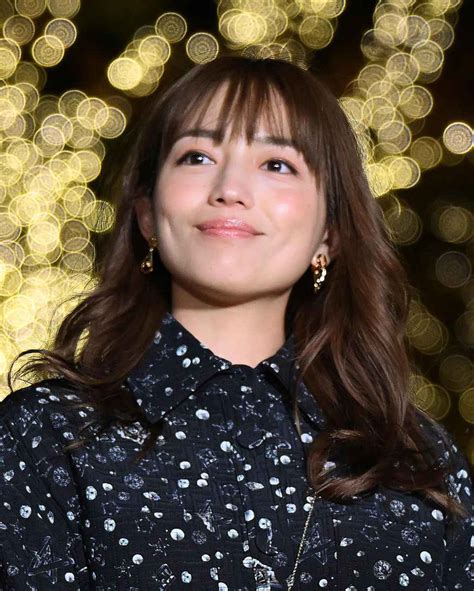 川口春奈、格闘家・矢地祐介と破局 オープンな交際で結婚間近ともすれ違いか 国民的女優は新たな道へ ZakⅡ｜エンタメ情報の舞台裏を取材し