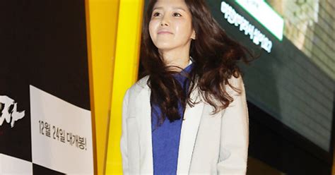 [포토엔]채정안 상의는 헐렁하게 하의는 타이트하게~