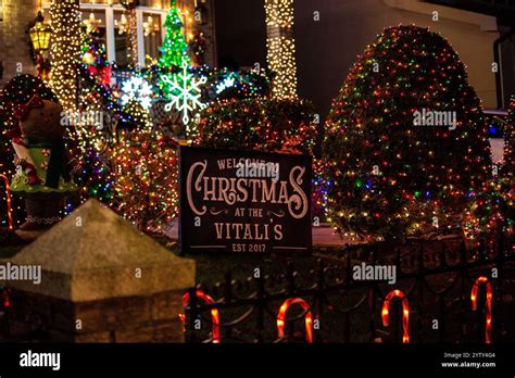 Im New Yorker Stadtteil Brooklyn Gibt Es Das Dyker Heights Viertel Was