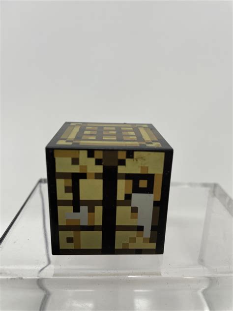 Minecraft Papercraft Crafting Table