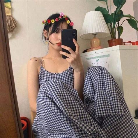 可可爱爱 女生头像走过