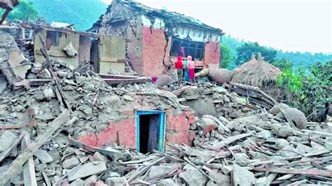 Tremors Of Nepal Quake Lead To Panic In Delhi Triggers Meme Fest On