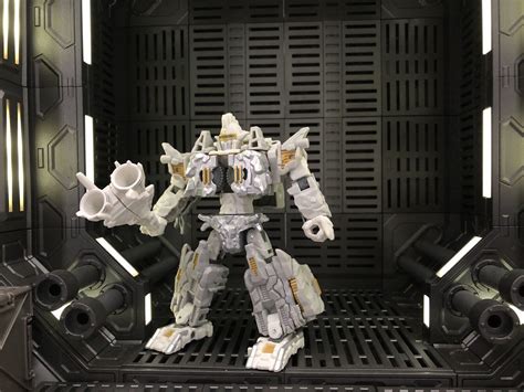 Transformers Legacy United Deluxe Infernac Universe Nucleous In Hand