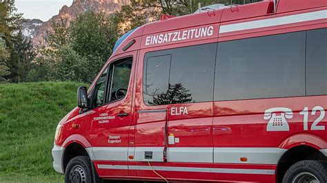 „totalschaden Einfamilienhaus Nach Brand In Wals Abgerissen