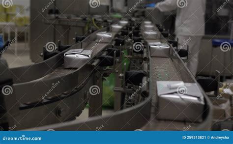 Automated Line Rollers With A Tensioned Rubber Pulley Work