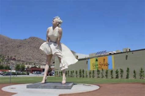Marilyn Monroe Statue To Be Moved Zapinin