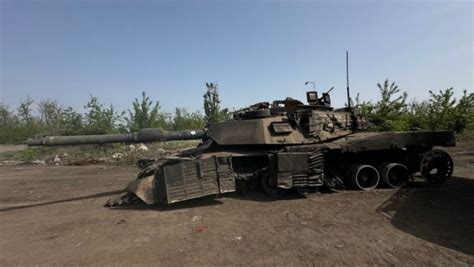 Российские бойцы эвакуировали первый M1 Abrams подбитый под Авдеевкой