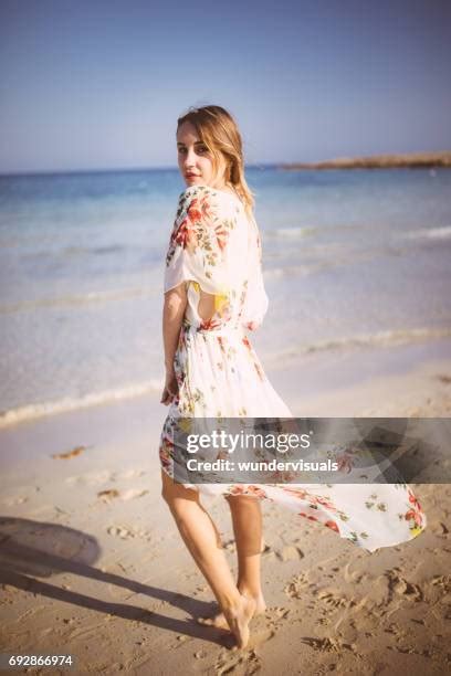 Japanese Swimsuit Models ストックフォトと画像 Getty Images