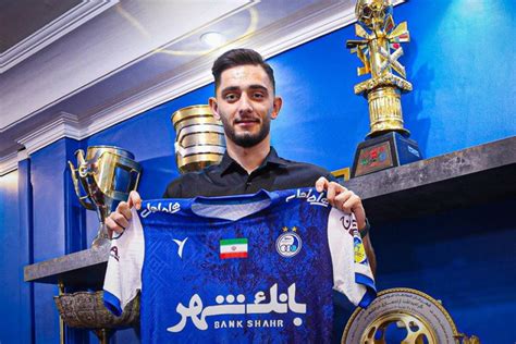 اقدام جنجالی مجازی بازیکن سابق پرسپولیس پس از جدایی از استقلال