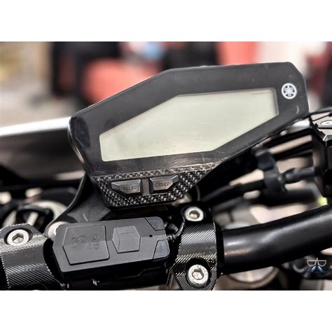 老爸包膜店 Yamaha Mt09 扭力大師 儀錶板按鍵 專用膜 碳纖維 改色 抗霧化 抗uv 改裝 黑化 蝦皮購物