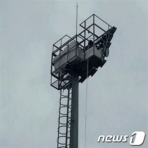 재임하면 뛰어내린다 남원의료원 노조간부 철탑농성 뉴스1