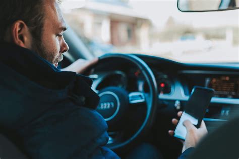 What Are The Distracted Driving Laws In California