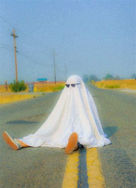 Boo 👻 Ghost Photography Ghost Photos Ghost Pictures