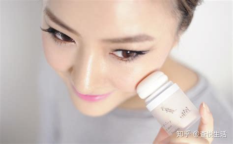 先涂防晒还是先涂粉底？皮肤科医生：顺序错了，后果无法想象！ 知乎