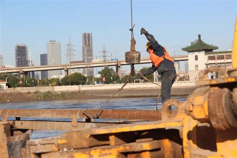 劳动最美丽 致敬重大水利工程建设者澎湃号·政务澎湃新闻 The Paper