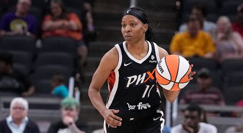 Mercurys Peddy Carried Off On Stretcher Phoenix Loses To Storm