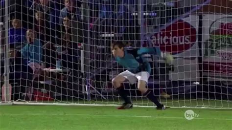 Atajó Cinco Penales Con La Cara Olé