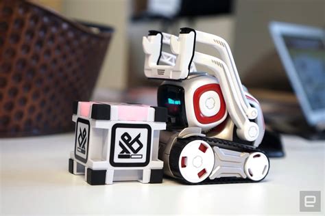 Ankis Adorable Cozmo Robot Is Hard Not To Love