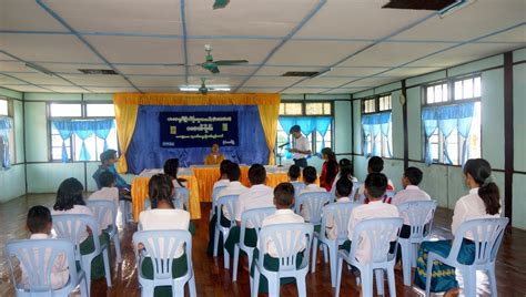 မိုင်းဆတ်မြို့၌ စာဖတ်ဝိုင်းကျင်းပ Information And Public Relations Department