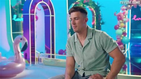 Love Islands Mitchel Taylor Age Job Where Hes From And More Capital