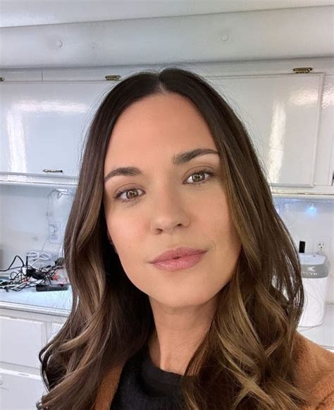 Picture Of Odette Annable
