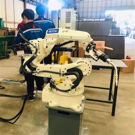 Mig Welding Robot 6 Axis Otc Fd B6 Automobile Welding Robotic Welding Machine