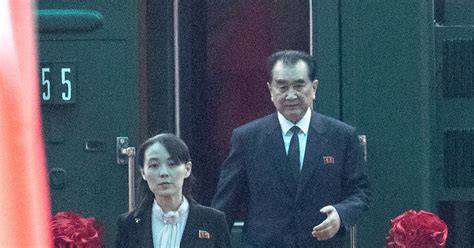 동당역 준비상황 살피는 김여정 노동당 제1부부장