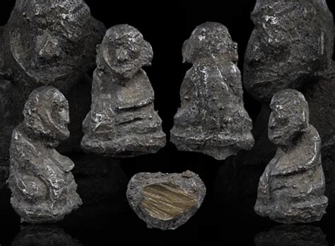 หล่อโบราณพิมพ์หน้าใหญ่ หลวงพ่อวัฒน์ วัดชมพูพนัส สุราษฎร์ฯ ร้าน เกียรติชุมพร