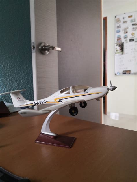 Da40 Scale Model 9v Yfc Hobbies And Toys Toys And Games On Carousell
