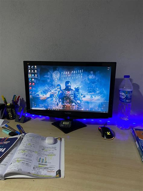 Acİl Oğrenciden Orta Seviyeli Kasa Monitor Masaüstü Bilgisayar