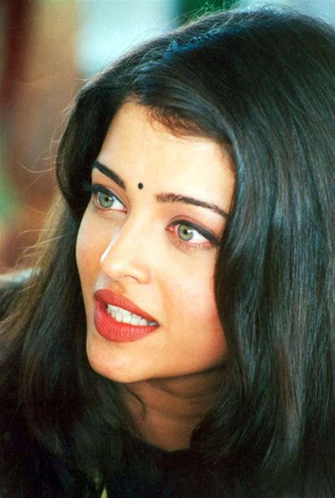 Aishwarya Rai Eyes Colour Her Eyes Look Brown I Dont Be Attentive To