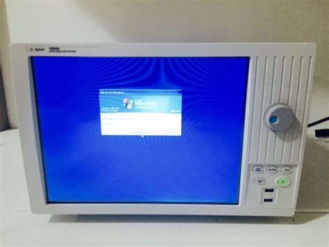 Keysight 16902B Logic Analysis System 6 Slot Color Touch Screen
