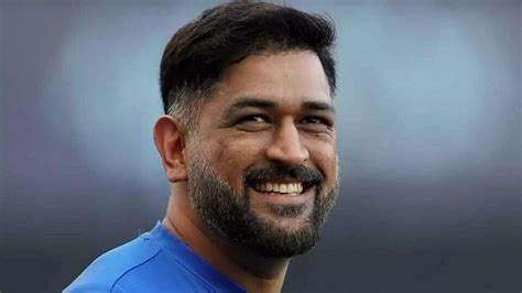 Ms Dhoni தோனியை இந்தியா இதுவரை கண்டிராத வெற்றிகரமான கேப்டனாக மாற்றியது
