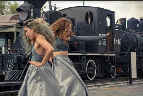 El Mnfm Presenta Tren Entre La Tierra Como En El Cuerpo” Obra