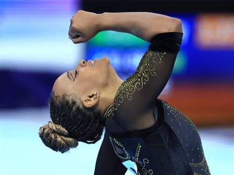 Brasil conquista prata inédita por equipes no Mundial de ginástica