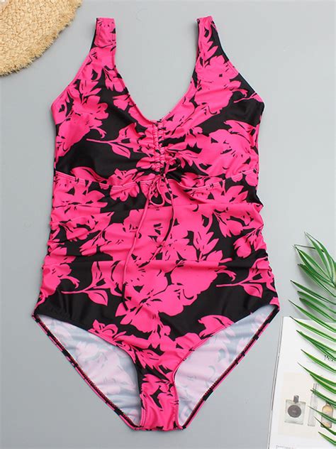 Купальник слитный Женский треугольник умеренный красный размер 56 Водные виды спорта