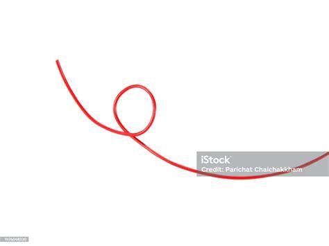 흰색 배경에 격리된 Usb 및 어댑터의 빨간색 와이어 케이블 전자 커넥터선택 초점 클리핑 패스 0명에 대한 스톡 사진 및 기타