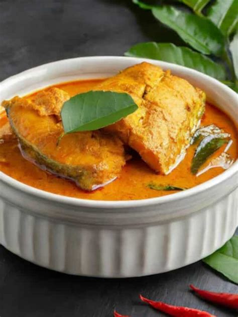 Kerala Style Fish Curry Recipe Ft Coconut Base