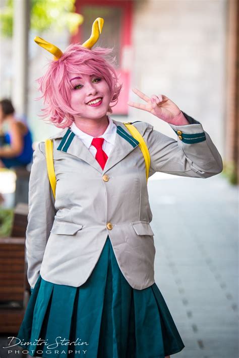 Amazing Mina Ashido Cosplay Cosplayer