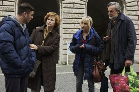 Felicità l esordio di Micaela Ramazzotti in concorso a Venezia 80 in