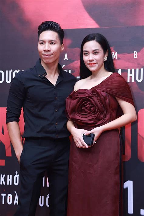 Vợ Chồng Ngọc Mai Quốc Nghiệp Tình Tứ đi Xem Phim Kinh Dị Của Dược Sĩ