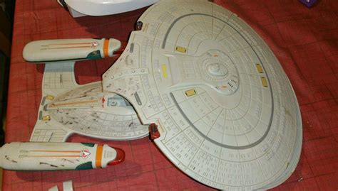 1992 Star Trek Tng Starship Uss Enterprise Ncc 1701 D Playmates Toys