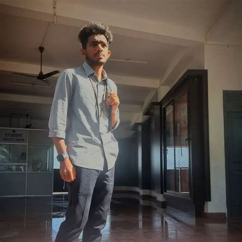 ‎کیف احمد‎ X Kaif Ahmed X • Threads Say More