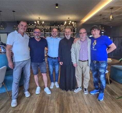 Aгенција за иселеништво Added A Aгенција за иселеништво