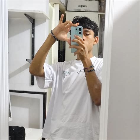 Carlos Daniel Chavez Cabello Fotografías A Mi Persona 😹 Instagram