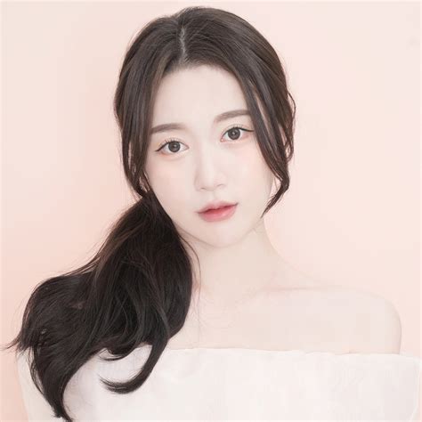 네이버 인플루언서 리블리의 홈